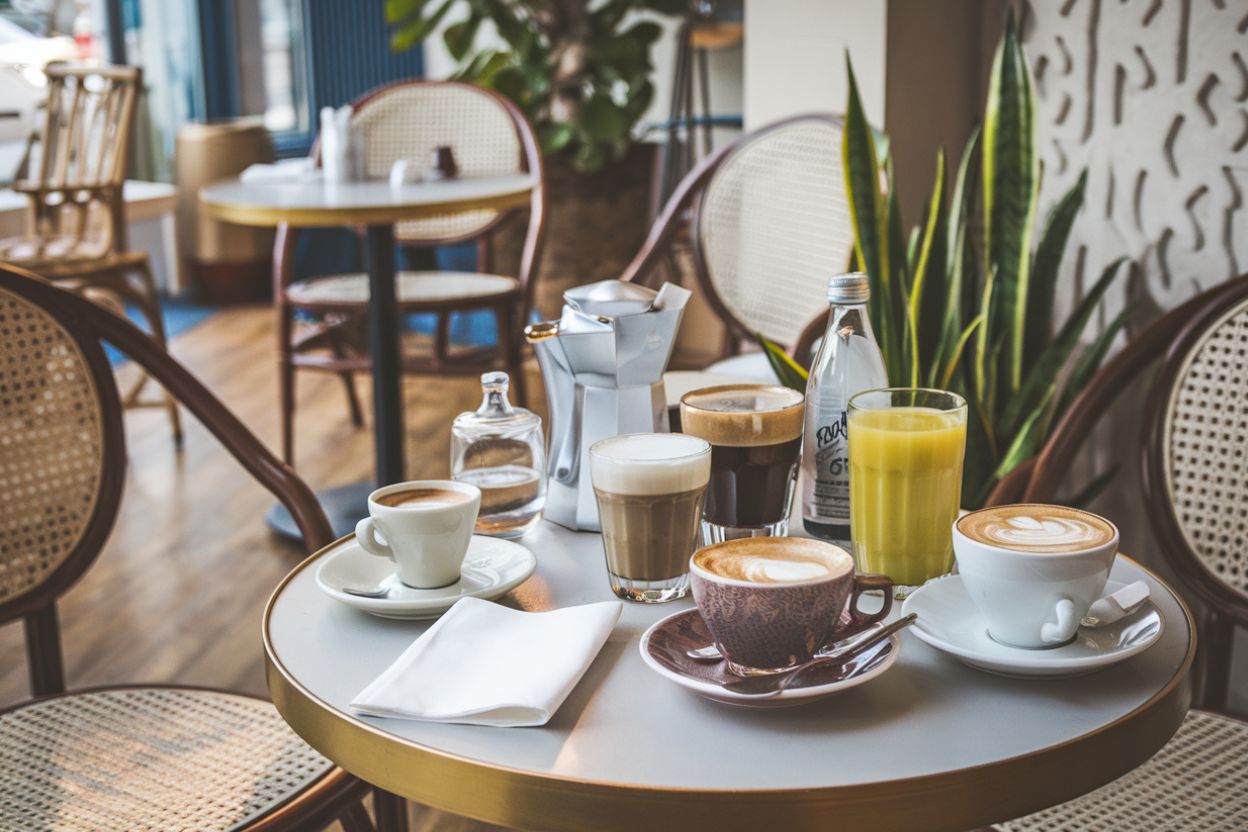 Cafécore Conversations: 10 Steps to Master Café Vocabulary in Spanish ...
